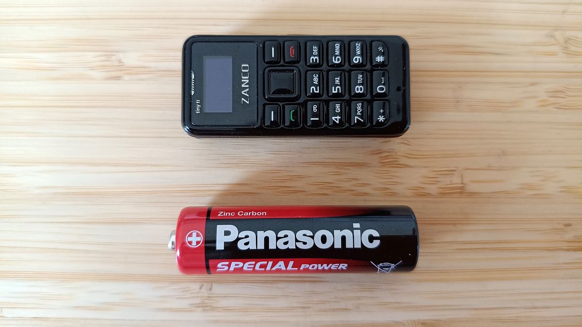 Zanco Tiny T1 review: the world's smallest phone is the size of a USB ...