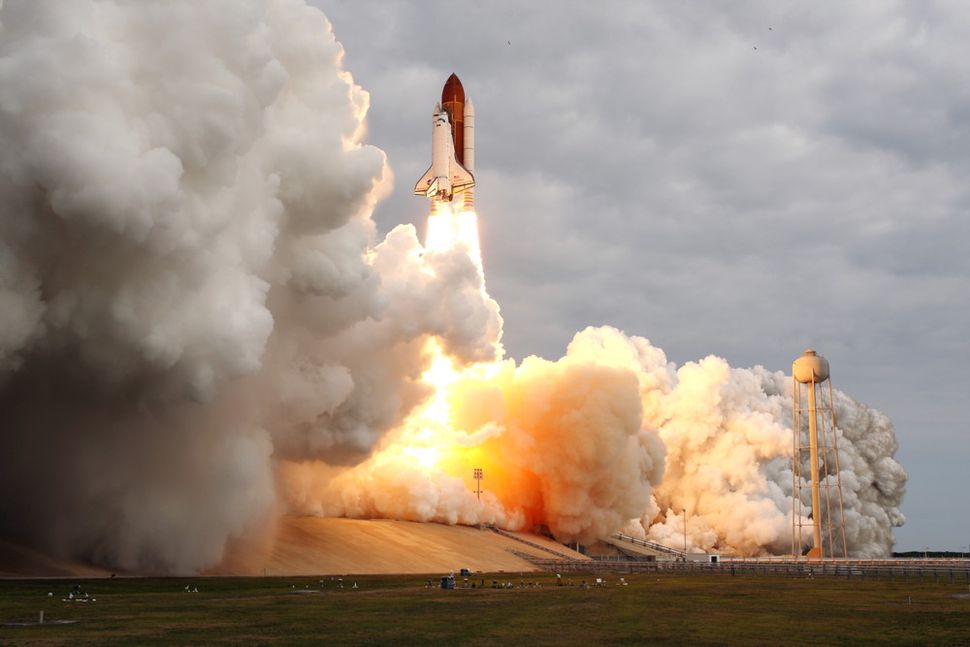 Photos of Space Shuttle Endeavour's Final Launch | Space
