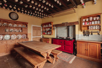 Farmhouse kitchens done right at these five beautiful country houses ...