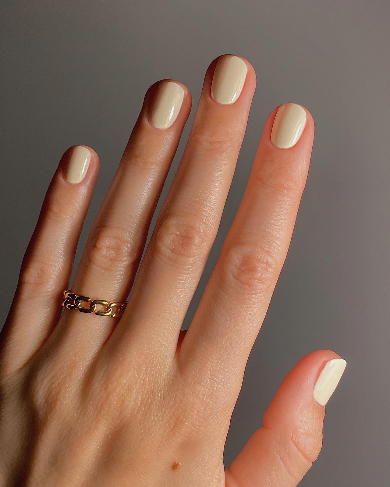 17 Minimalist Nail Ideas That Will Never Go Out of Style | Who What Wear