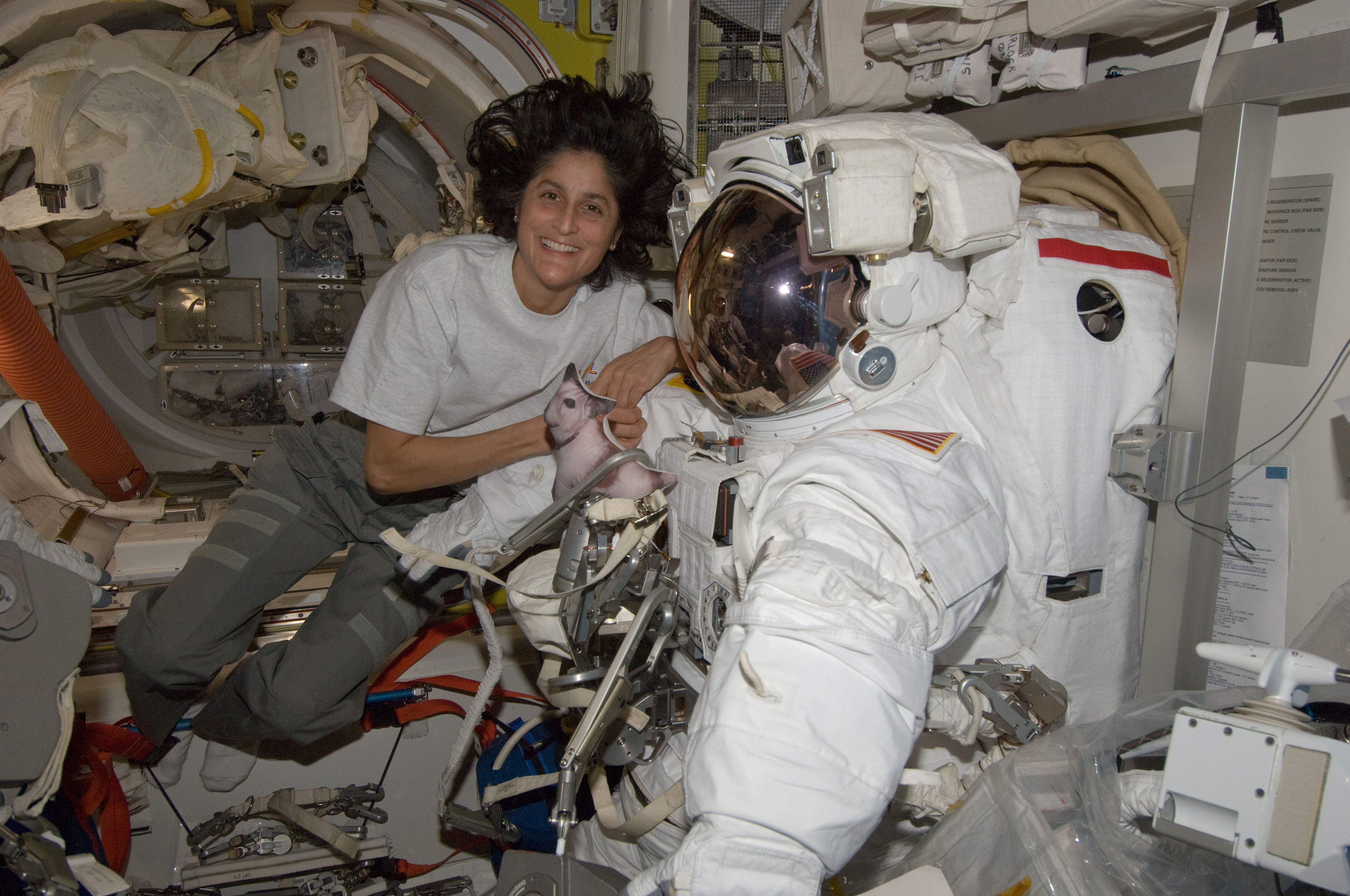 Record Setting Female Astronaut Takes Charge Of Space Station Space Record Setting Female Astronaut Takes Charge Of Space Station Space