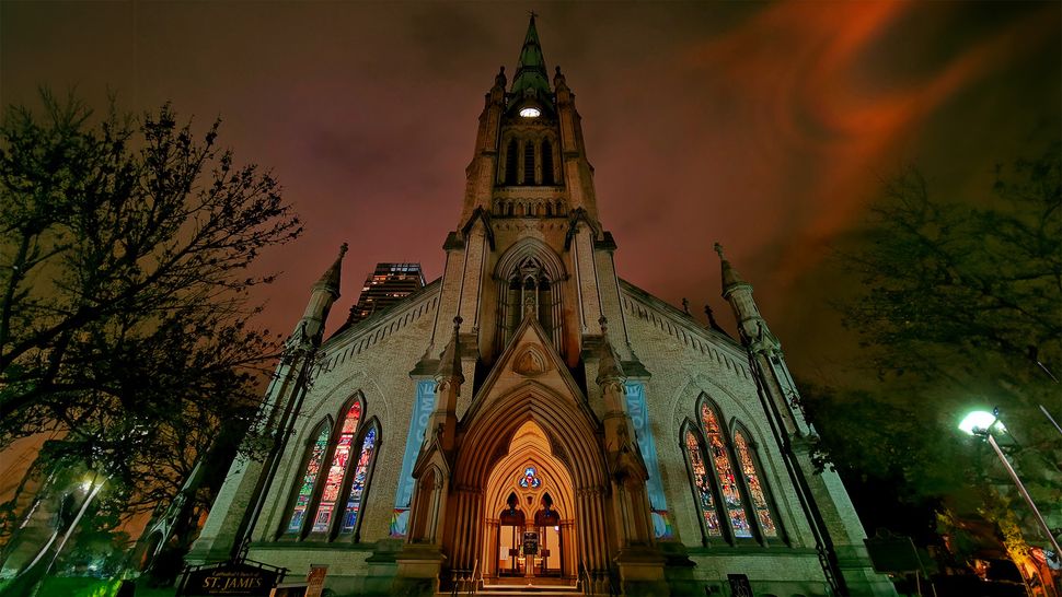 How To Take Better Low Light And Night Photos With Your Smartphone