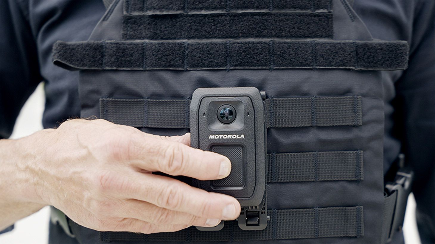 The cloud has eyes! Motorola's latest bodycam feeds live intel to ...