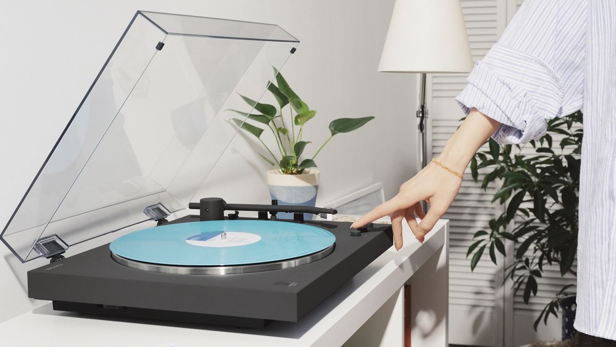 Sony has new entry-level vinyl record players in the PS-LX3BT and PS ...