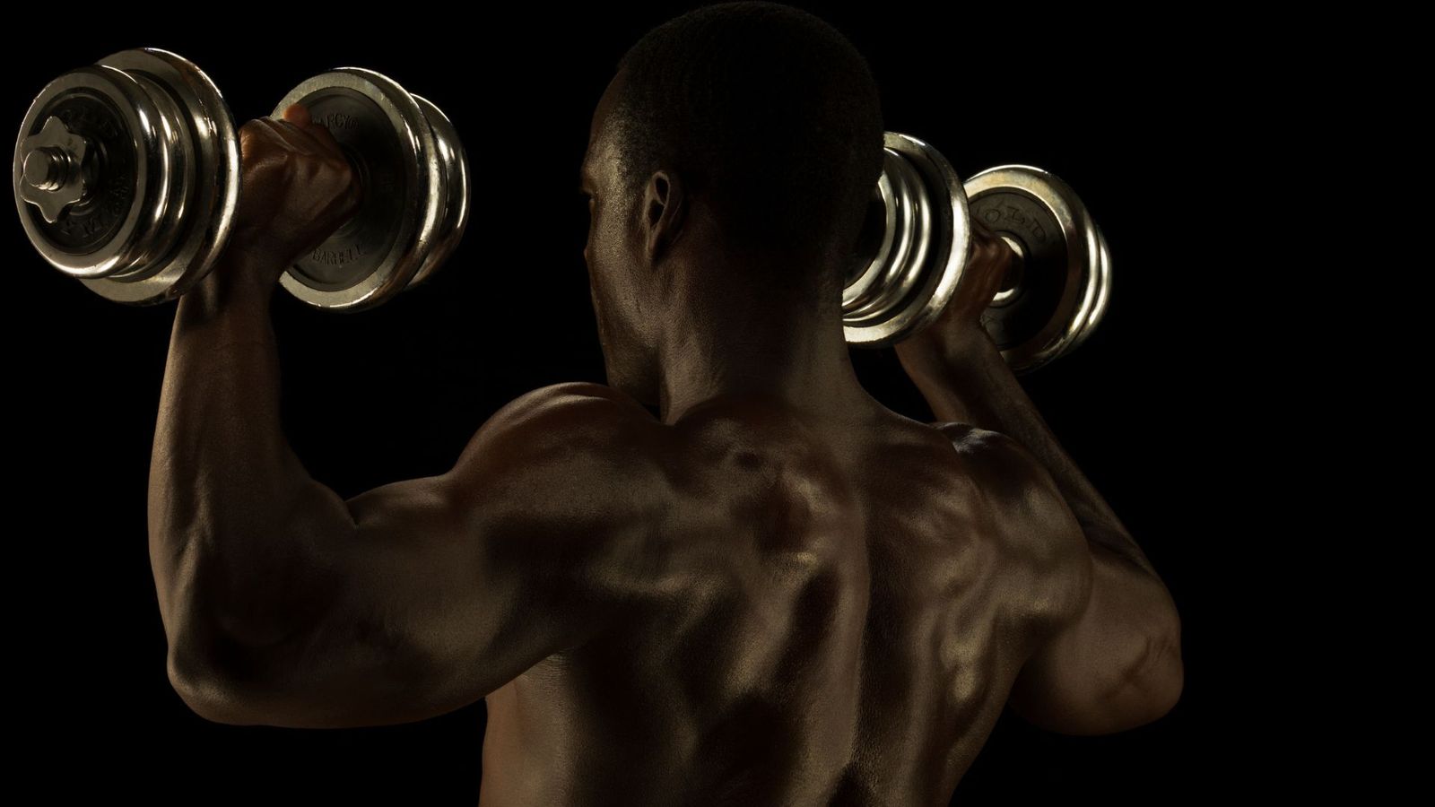 Strength training vs. bodybuilding: What’s the difference and what’s ...