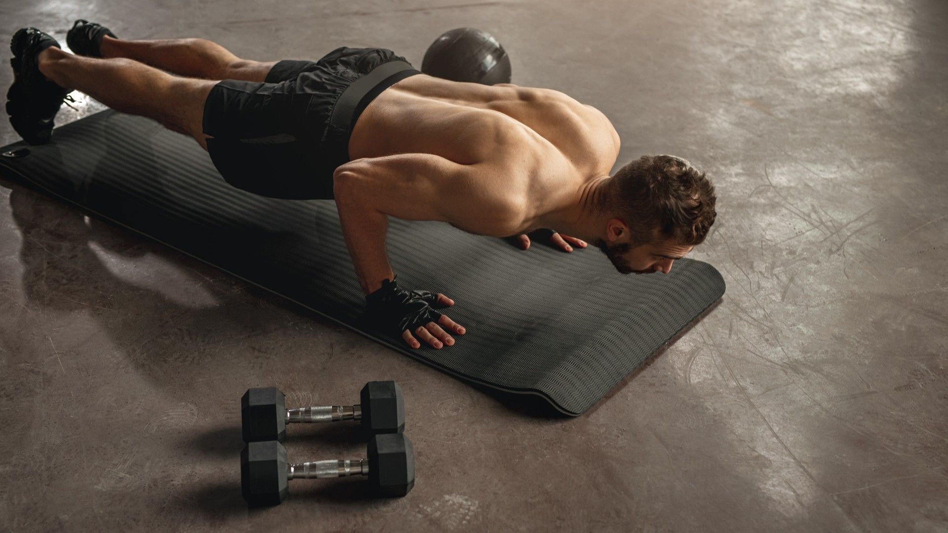 This 5-move metabolic circuit torches muscles and burns calories in 15 ...