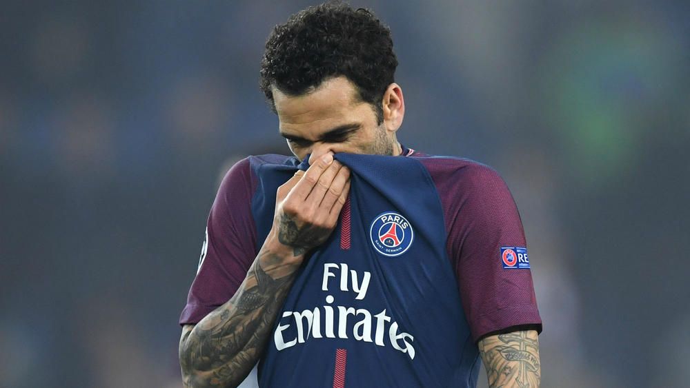 Dani Alves expected to be fit for World Cup despite knee injury ...