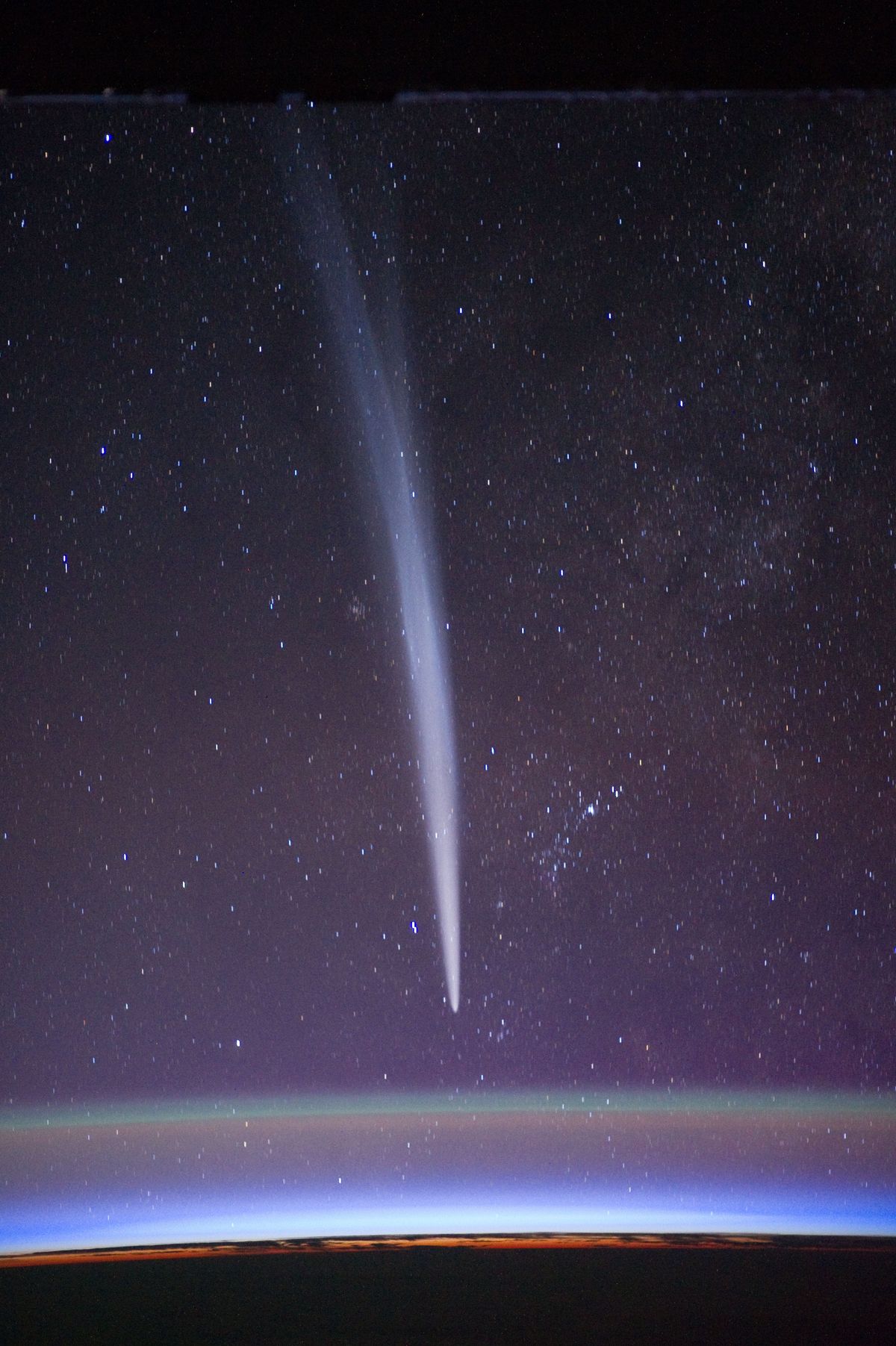 Photos: Spectacular Comet Views from Earth and Space | Space