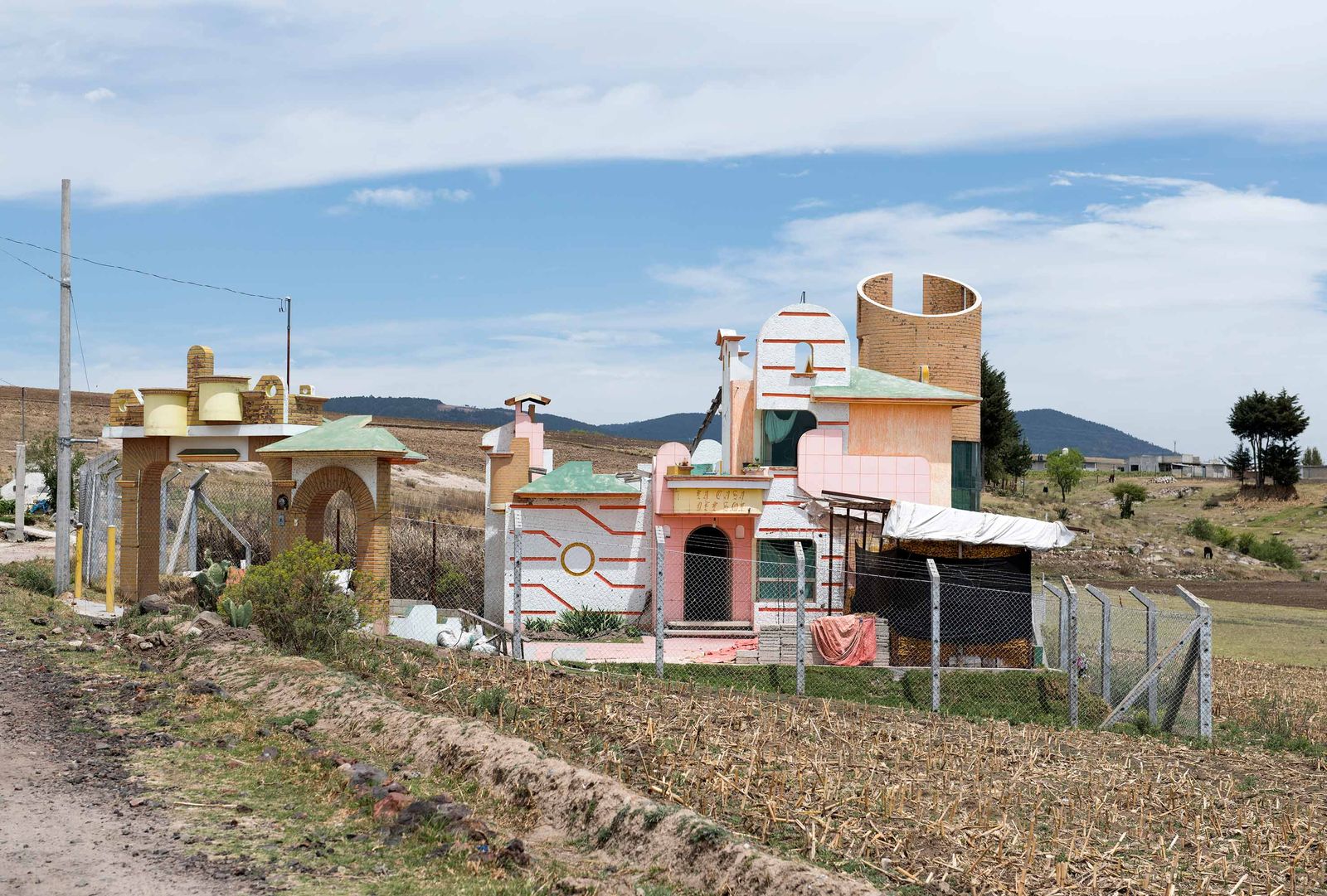 Photographer Adam Wiseman snaps self-built houses in Mexico | Wallpaper*