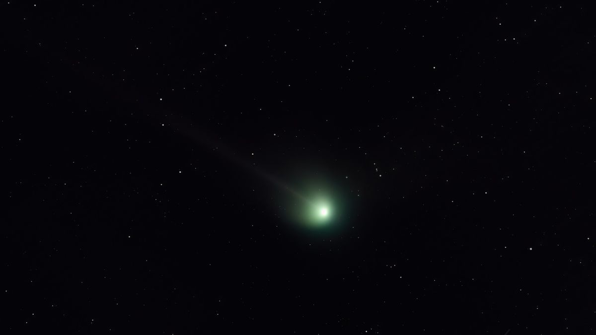 Watch green comet near Mars today with free telescope livestream | Space