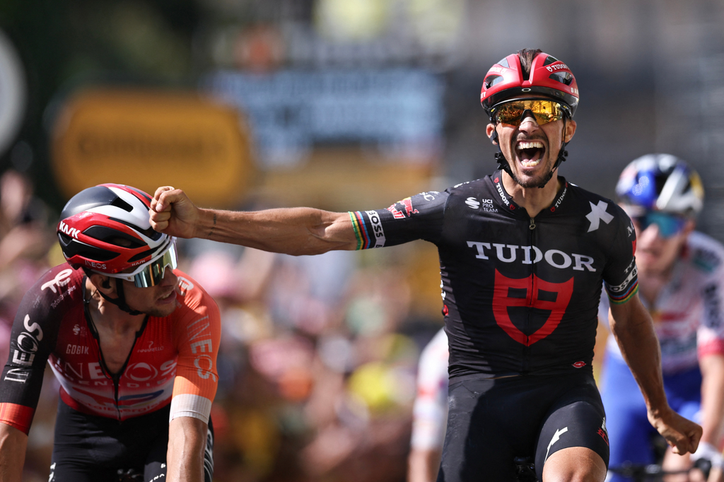 Julian Alaphilippe the new world champion after sensational road race ...