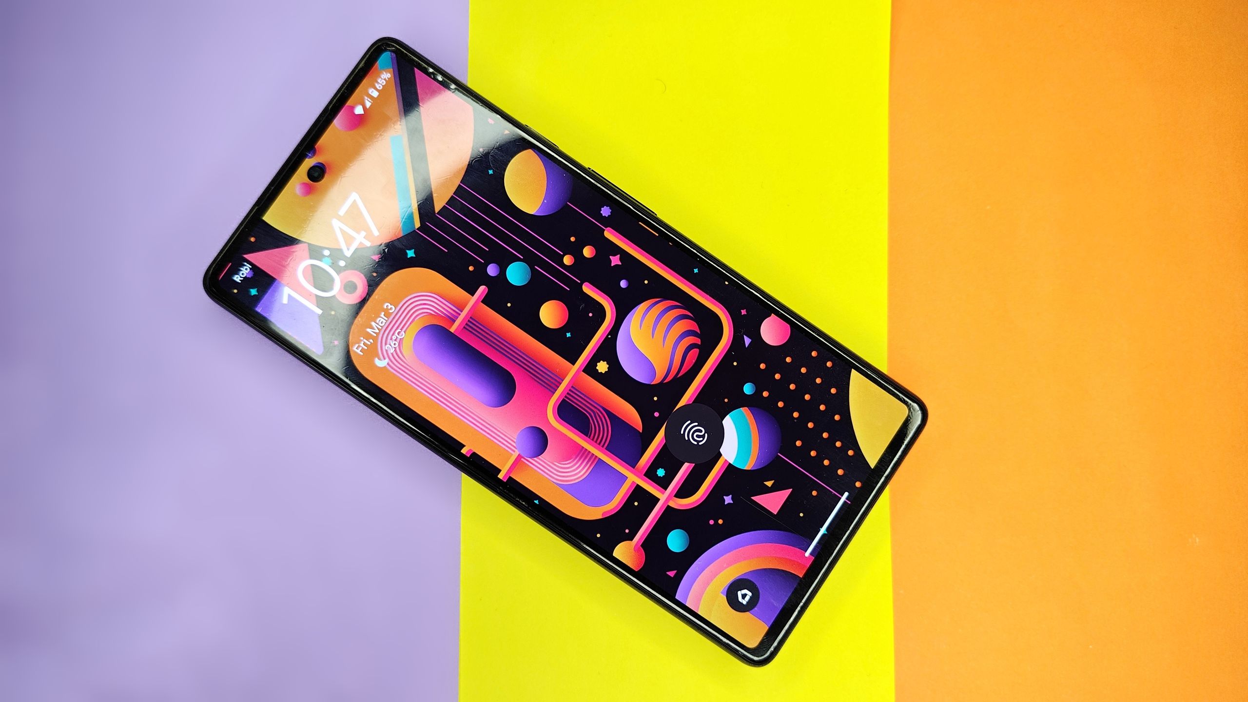 How to switch to the single-line layout on the Android 13 lock screen ...