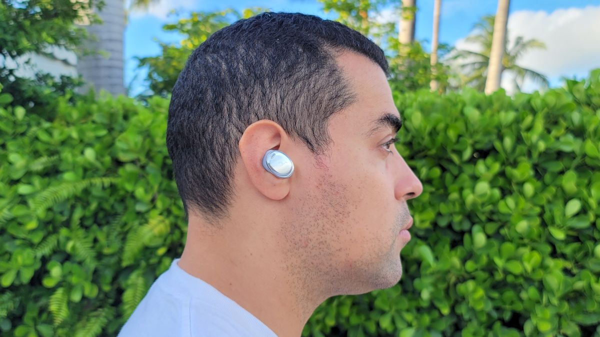 Best headphones with a mic for voice and video calls 2023 | Tom's Guide