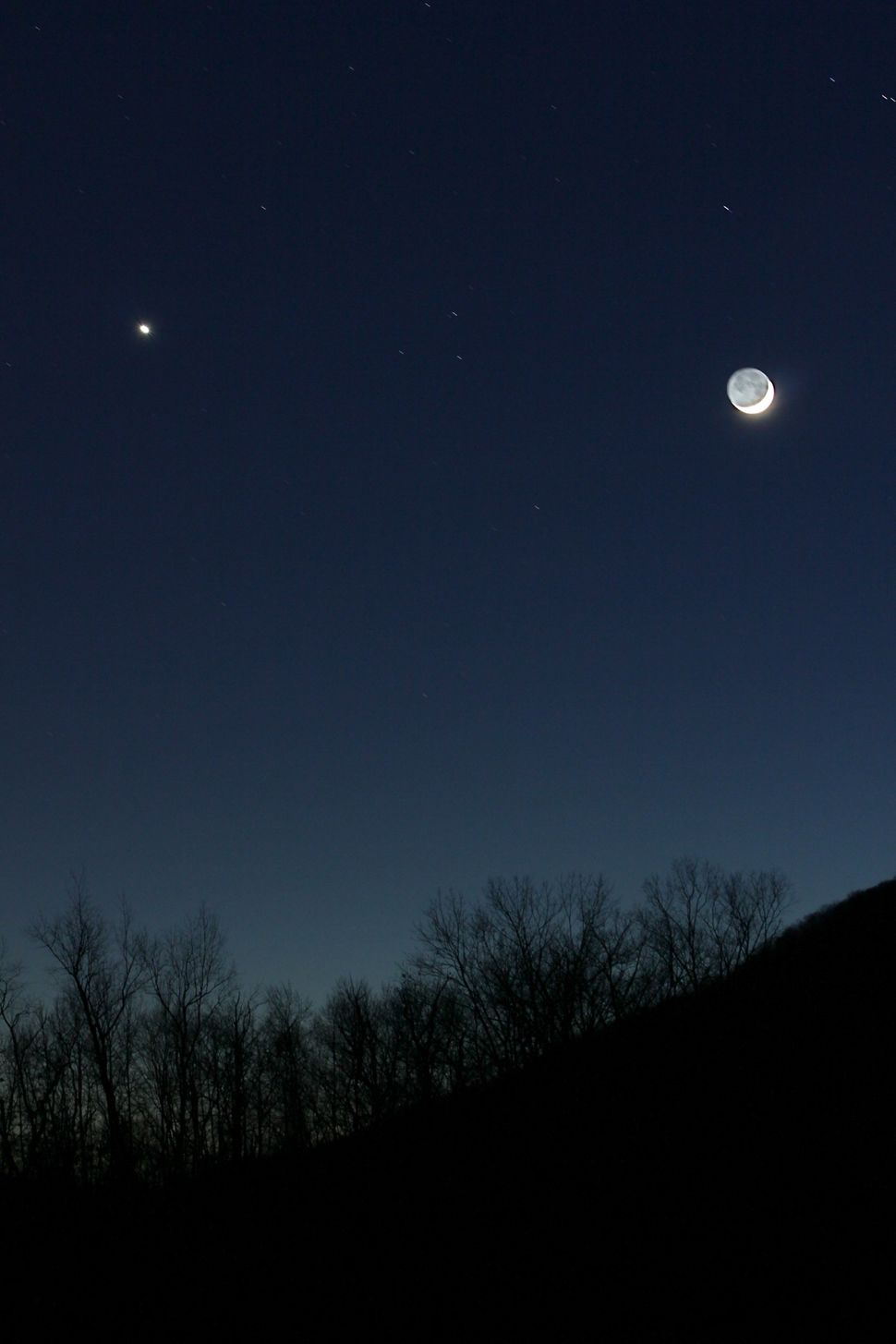 Skywatcher Photos: Dazzling Views of Venus & the Moon | Space