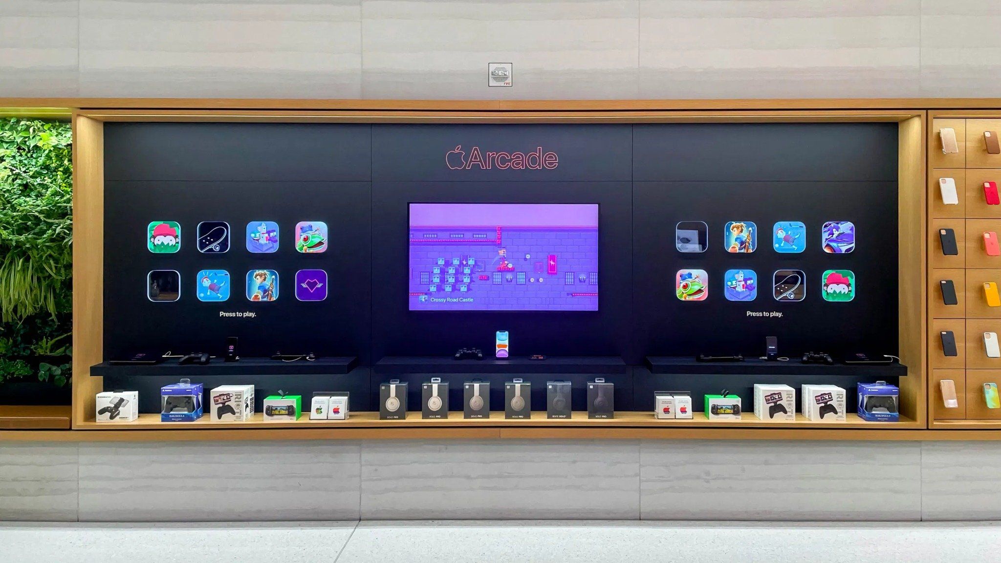Some Apple Stores now feature an interactive Apple Arcade display | iMore
