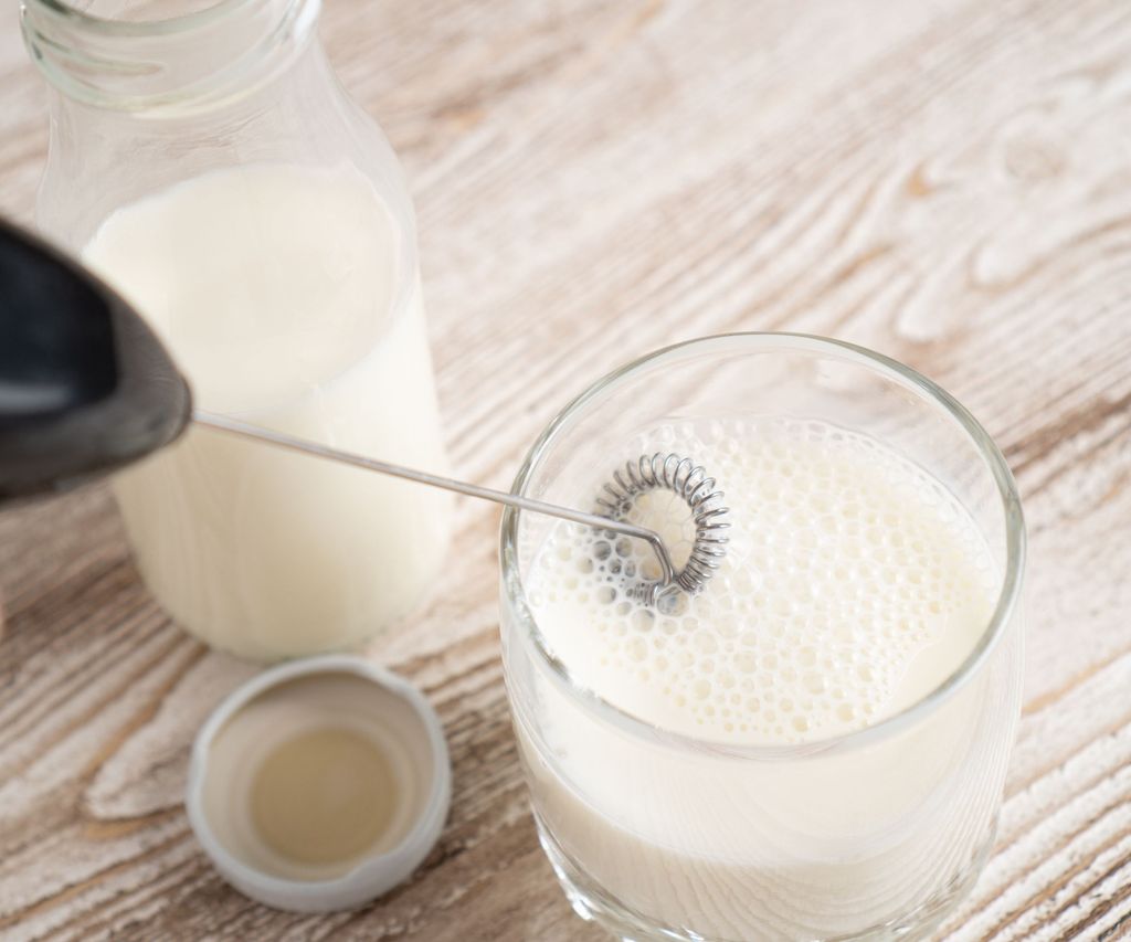 How to steam milk at home: with and without a steam wand | Homes and ...