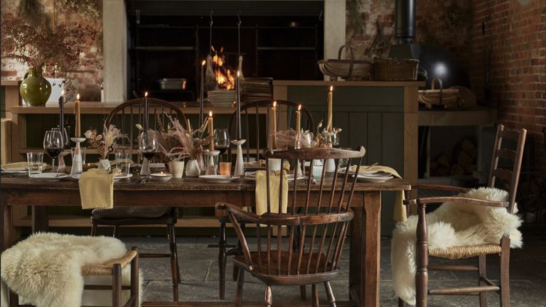 Our Ultimate Christmas Hosting Guide For a Magical Holiday | Homes and ...