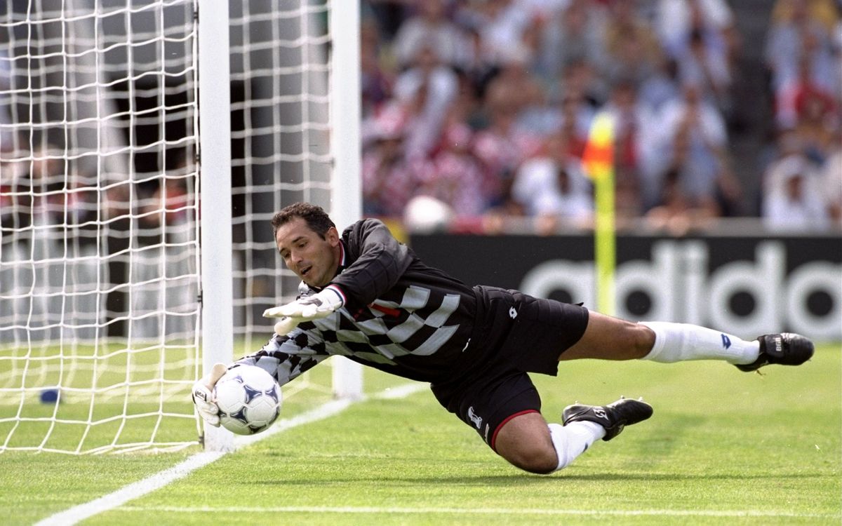Best goalkeepers of the 1990s | FourFourTwo