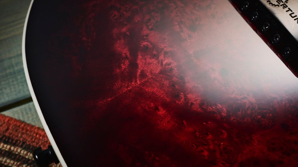 Jackson Pro Series Signature Diamond Rowe Monarkh DR12MG review ...