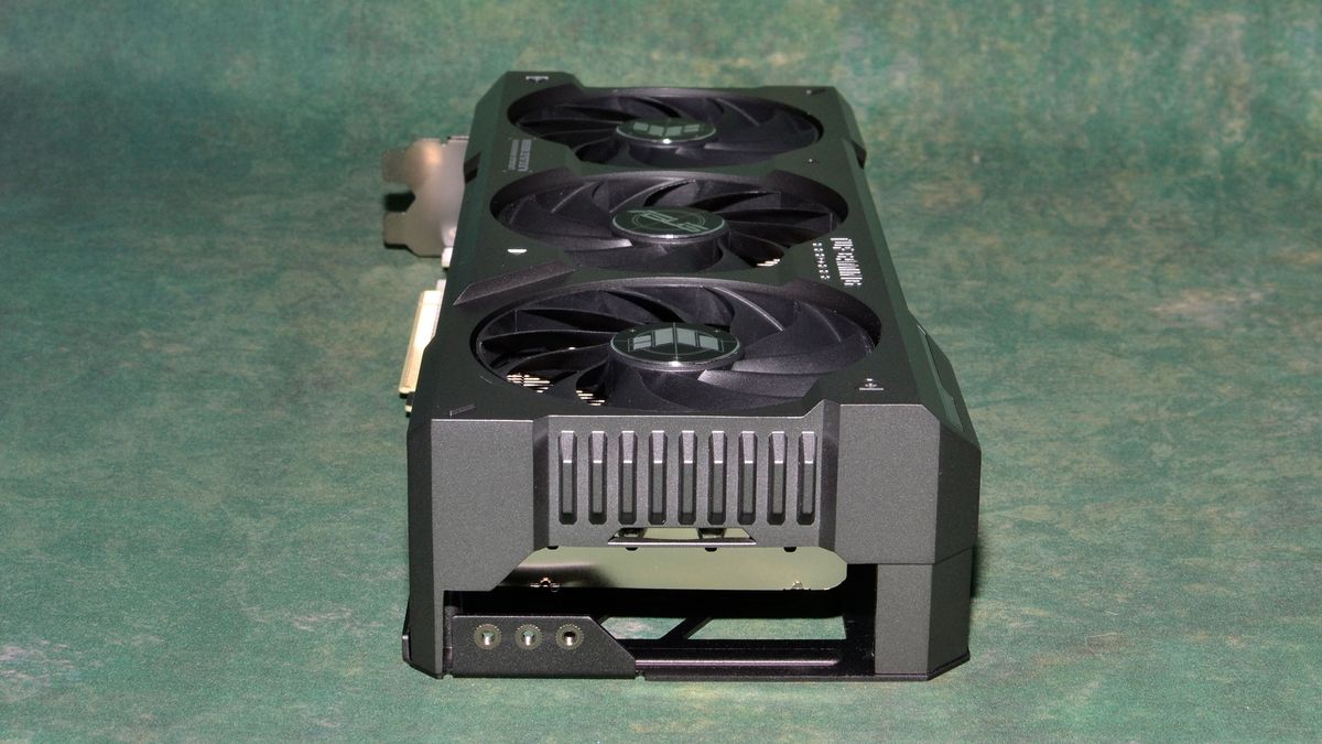 Nvidia GeForce RTX 4070 Ti Super review: More VRAM and bandwidth ...