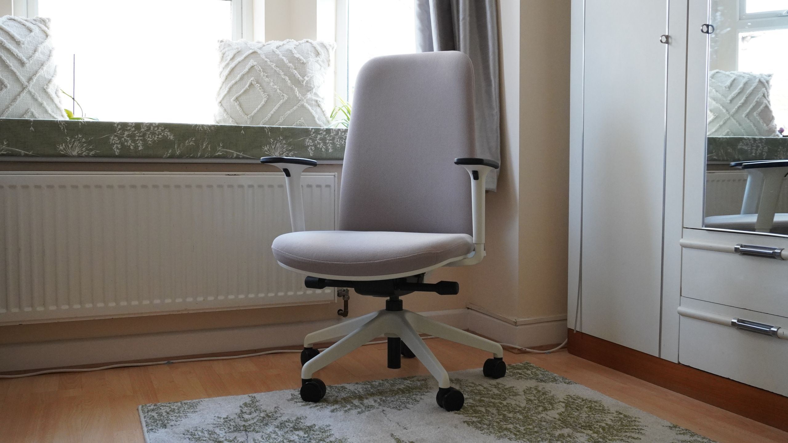Boulies NUBI office chair review: sleek design and decent appointments | T3