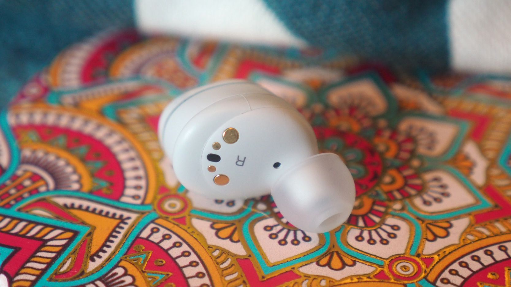 Bowers & Wilkins Pi6 review: sensational sound, ordinary ANC | T3