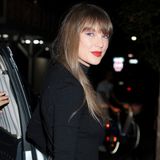Taylor Swift Debuts an Anti-'Showgirl' Outfit in Wide-Leg Jeans and a ...