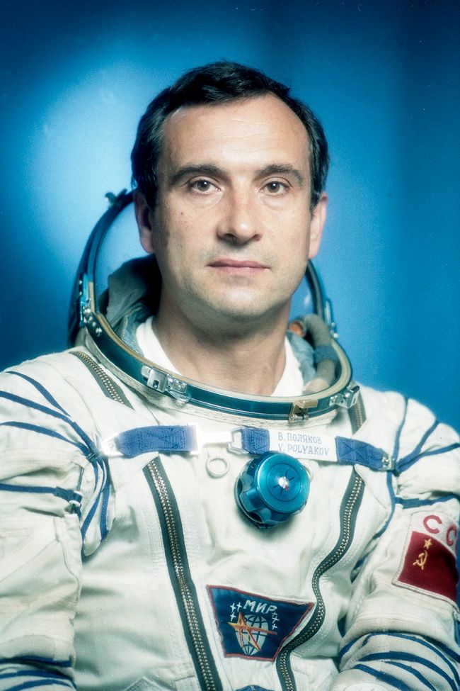 Valery Polyakov, cosmonaut who logged longest space mission, dies at 80 ...