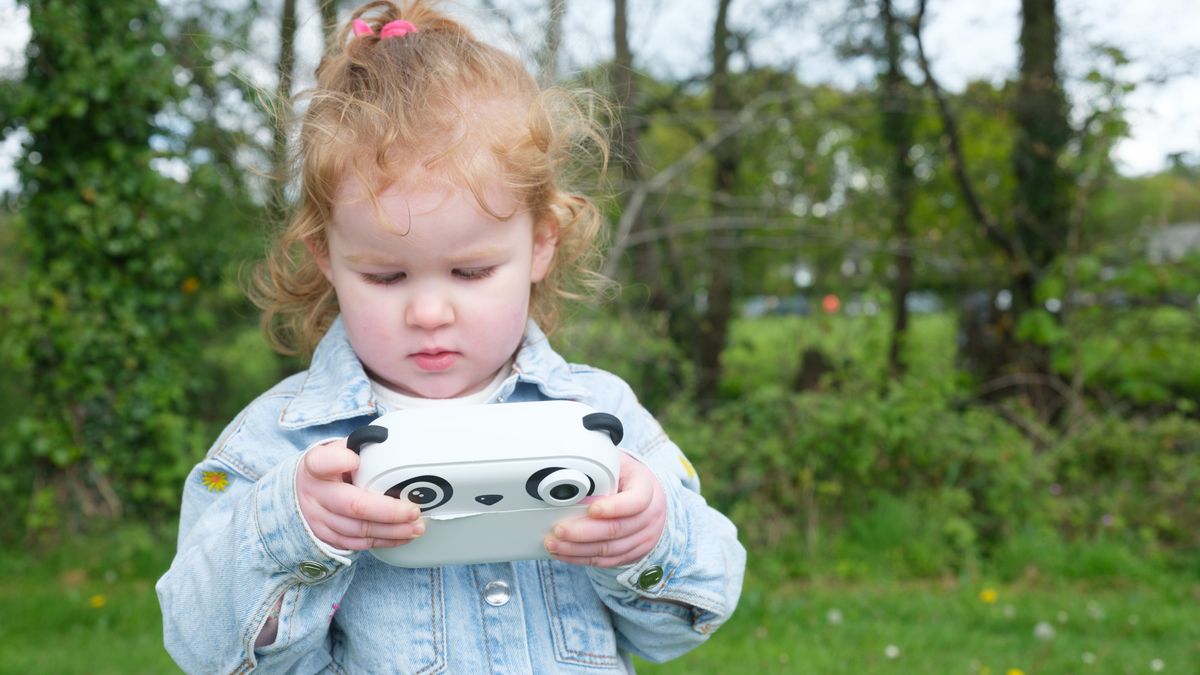 Kidamento Model P review: Levels up kids' cameras with instant printing ...