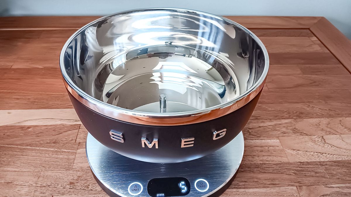 SMEG Contemporary Kitchen Scales review | Tom's Guide