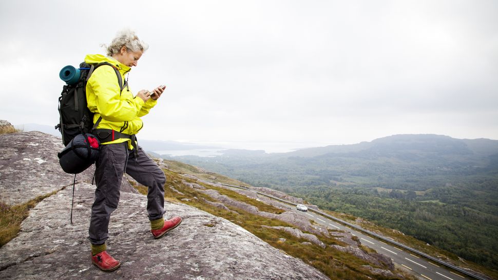 How to keep your phone charged on a hike: 8 tips to boost battery life ...