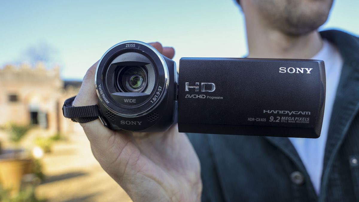 Sony HDR-CX405 Handycam review: a cheap, compact HD camcorder | Digital Camera World