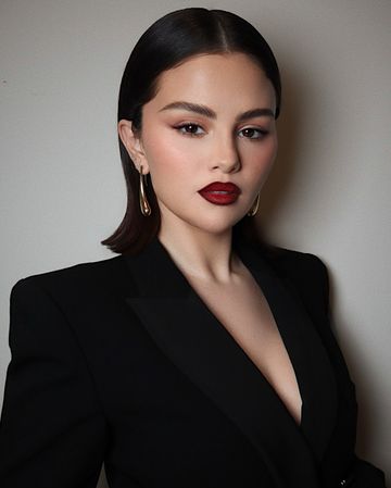 Everything You Need to Know About the Two-Toned Lip Trend | Who What Wear