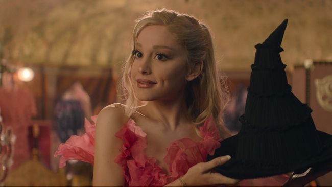 Wicked ending explained: Easter eggs, cameos, differences to the ...