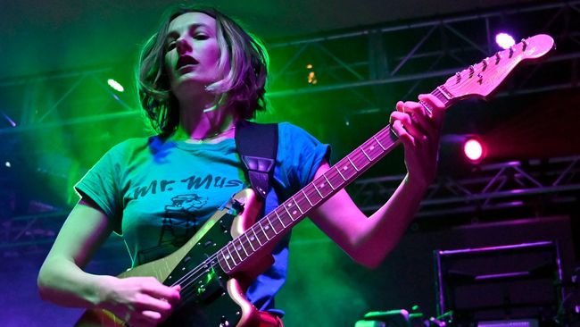 Slothrust’s Leah Wellbaum on her guitar gear and songwriting | Guitar World