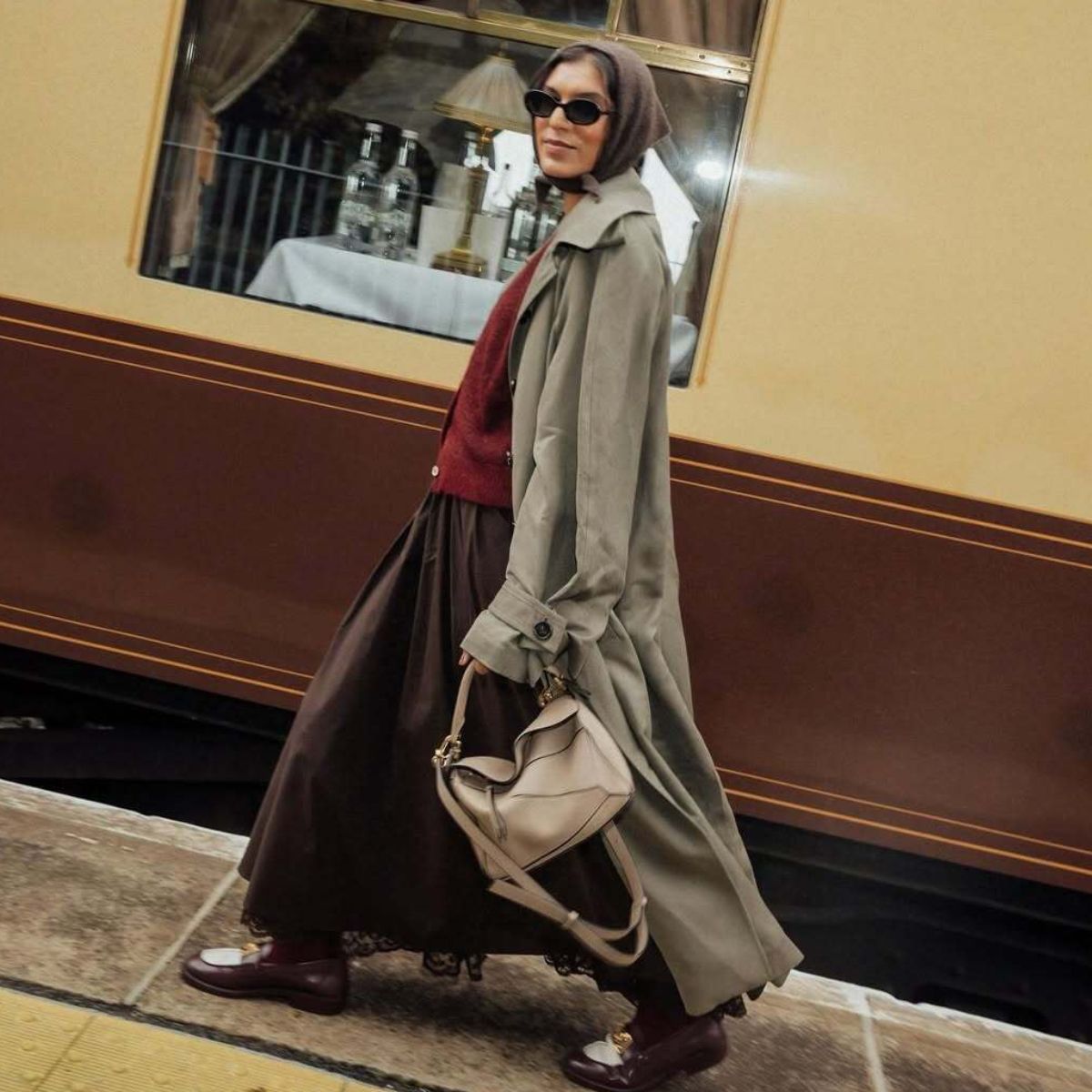 London Girls Are Obsessed With This Winter Accessory | Who What Wear