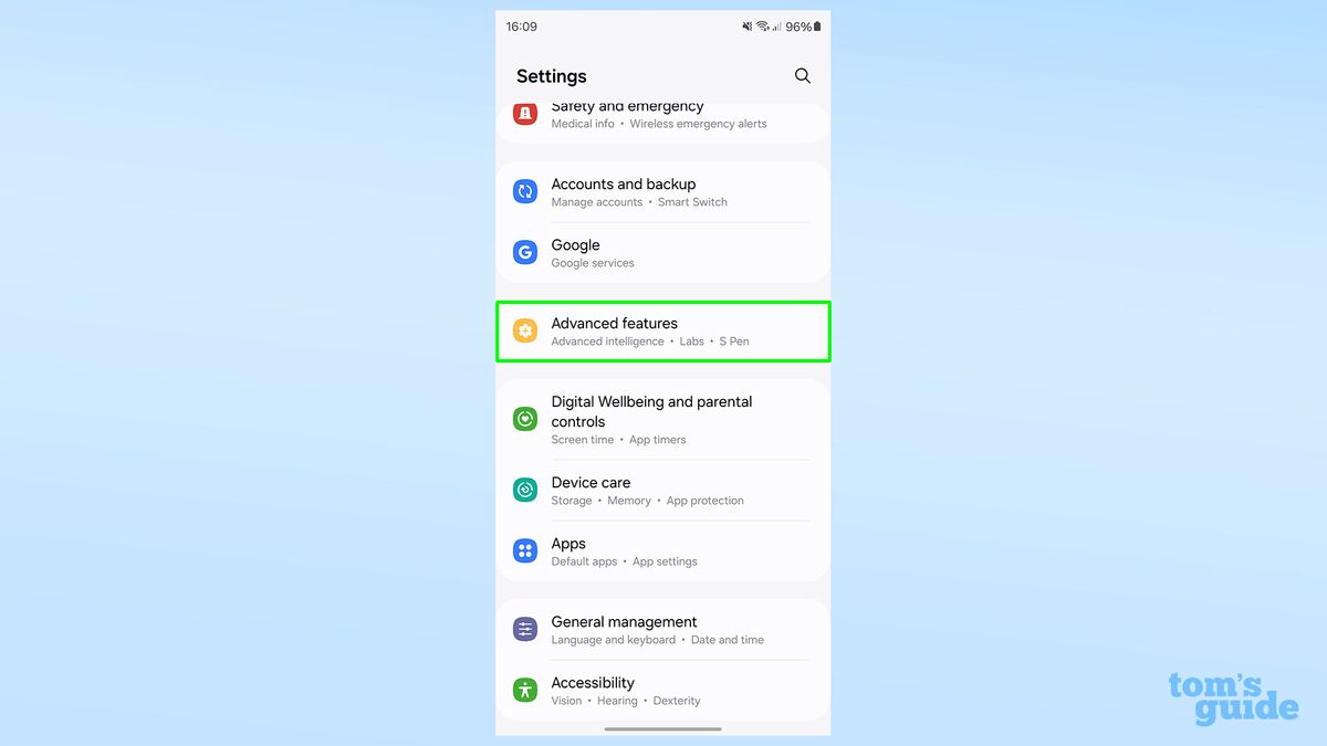 Samsung Galaxy S24's AI features can be set to on-device-only ...