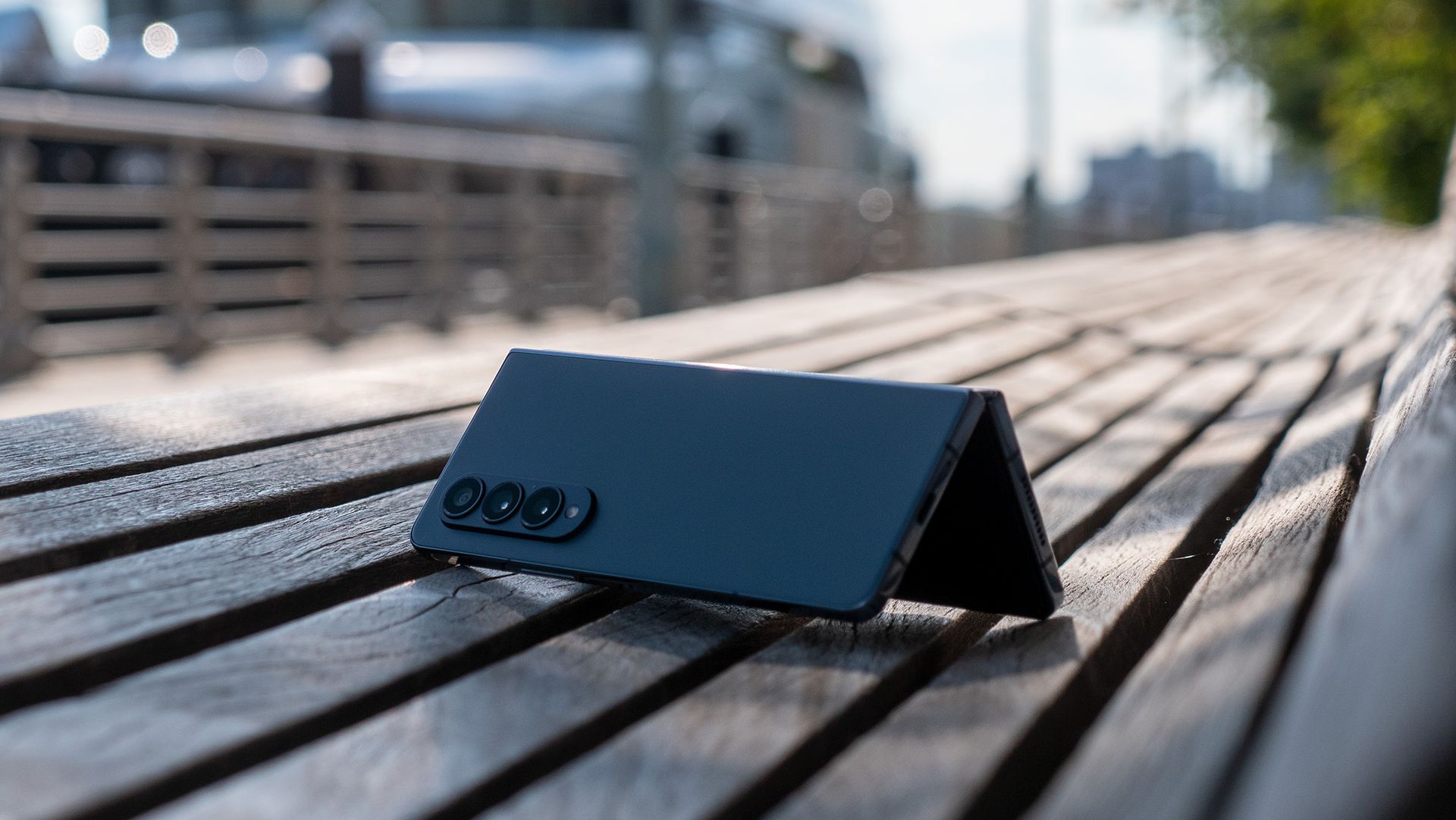 This Samsung Galaxy Z Fold 4 durability test shows that its screen is ...