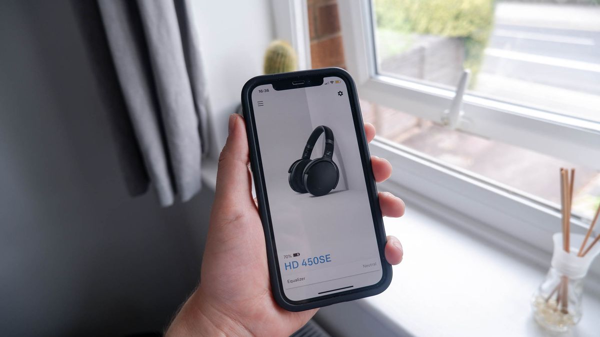 Sennheiser HD 450SE review | Laptop Mag