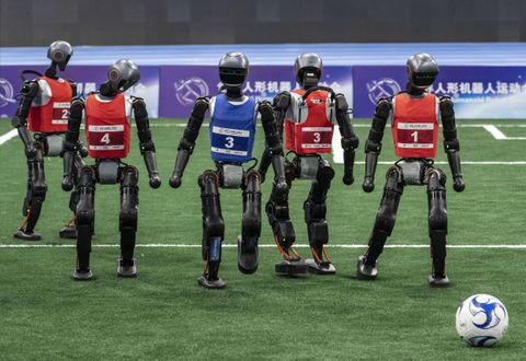 Robots awkwardly race, fight and flop around in China's first World ...