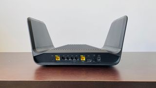 Netgear Nighthawk RAXE300 Review: Sleek Looks, Fast 6 GHz | Tom's Hardware