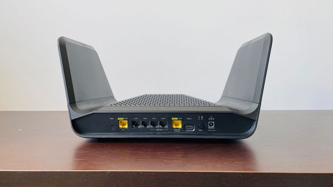 Netgear Nighthawk RAXE300 Review: Sleek Looks, Fast 6 GHz | Tom's Hardware