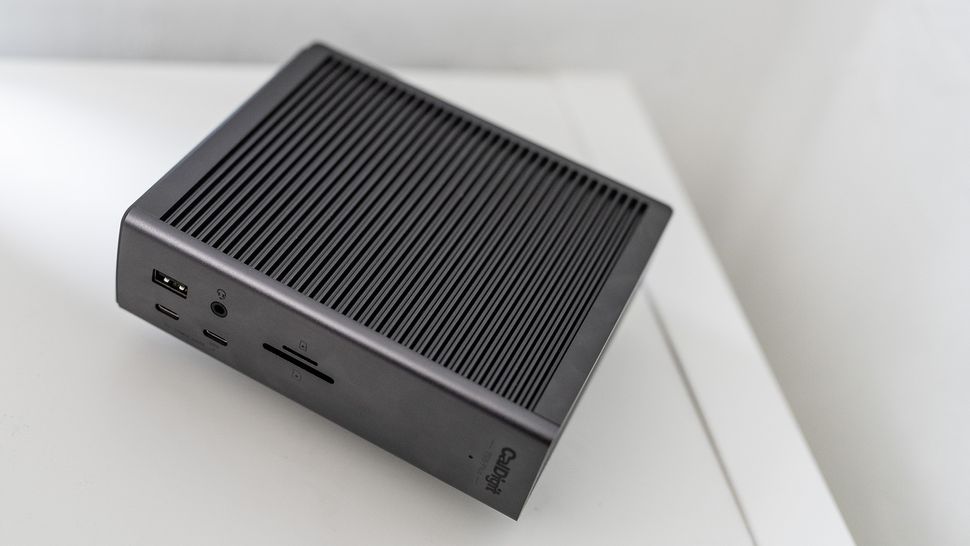 Caldigit TS5 Plus Thunderbolt 5 dock review: speeding by the dock, oh ...
