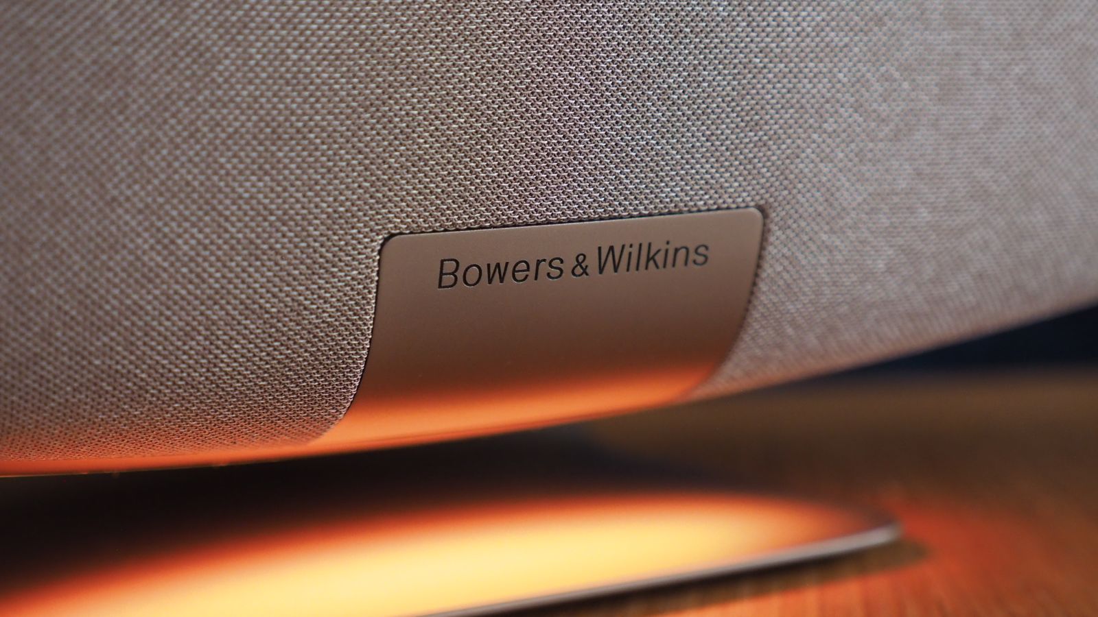 Bowers & Wilkins Zeppelin Pro Edition review: a classic, remastered | T3
