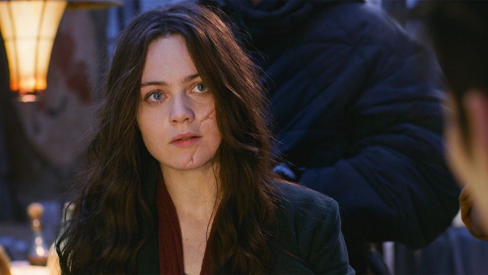 Meet the Mortal Engines cast: who's who in the fantasy epic | What to Watch