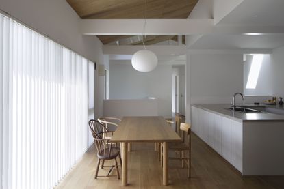 Modern Japanese houses and interiors | Wallpaper
