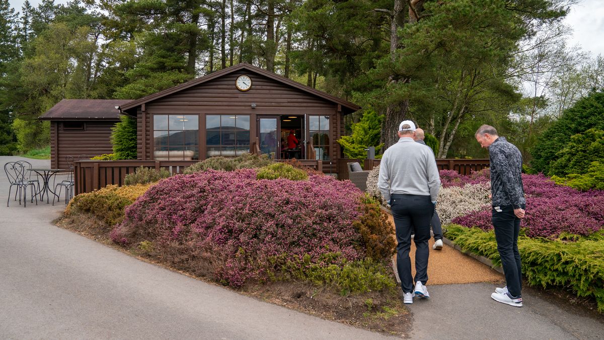 Can You Get Line-Of-Sight Relief From A Halfway Hut? | Golf Monthly