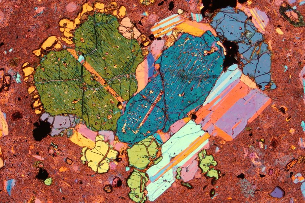 Gallery: Hidden Rainbows in Ordinary Rocks | Live Science