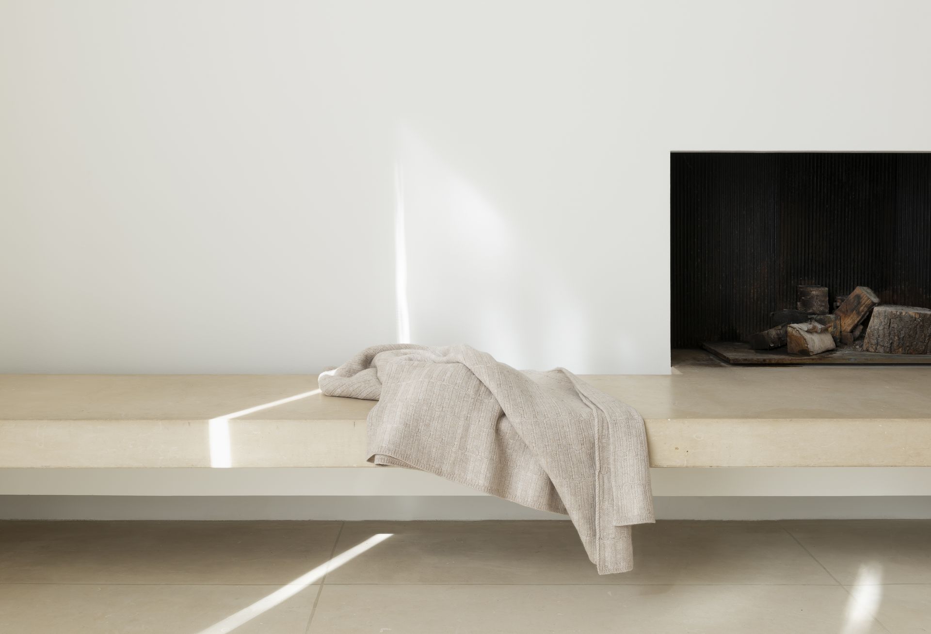 John Pawson's OYUNA Cashmere Home Line is an Ode to Nature | Livingetc