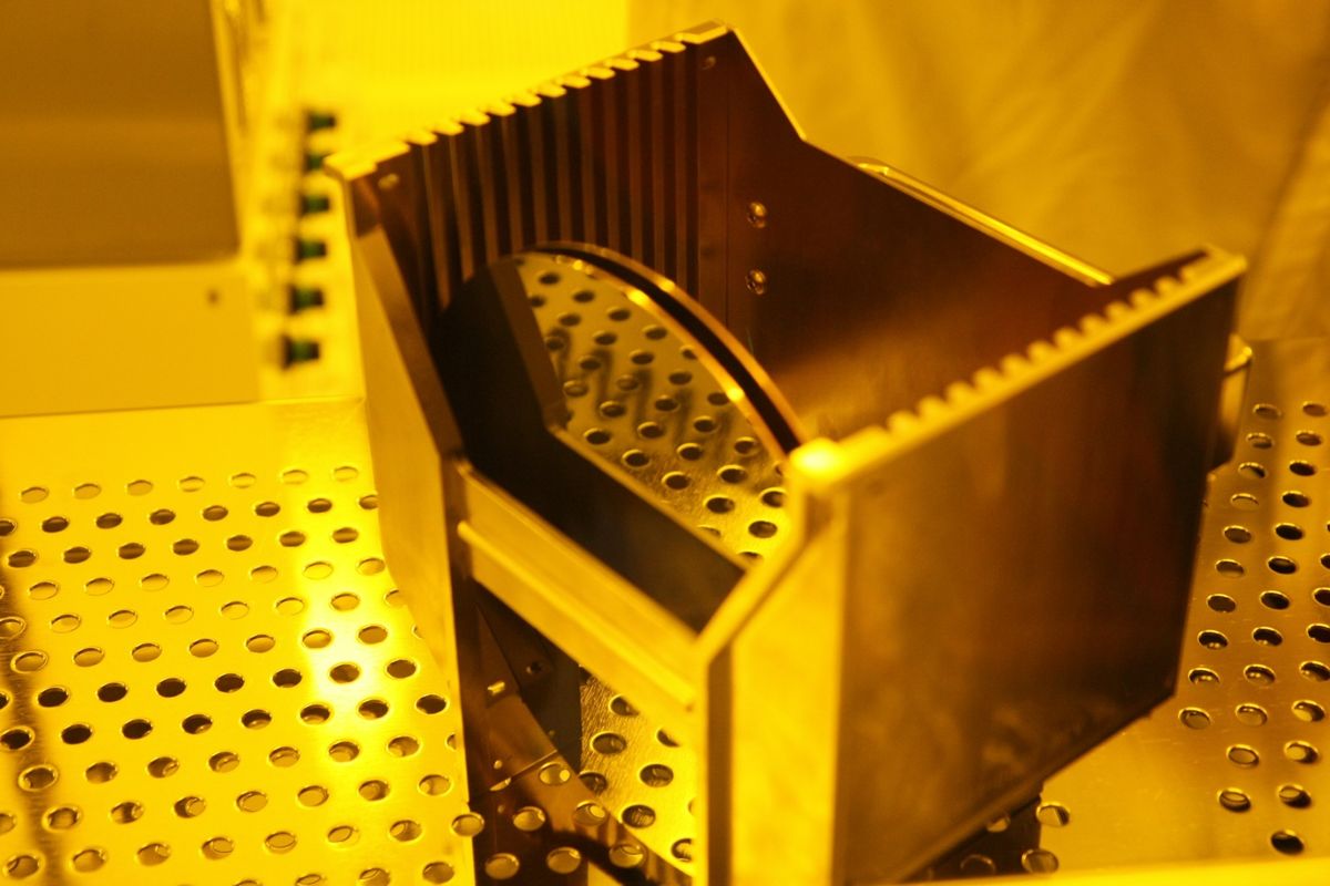 Where Do Hard Drive Heads Come From? | Tom's Hardware